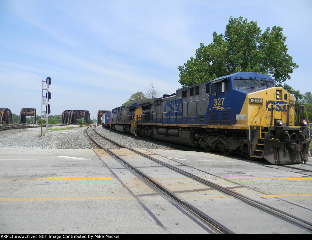 CSX 327